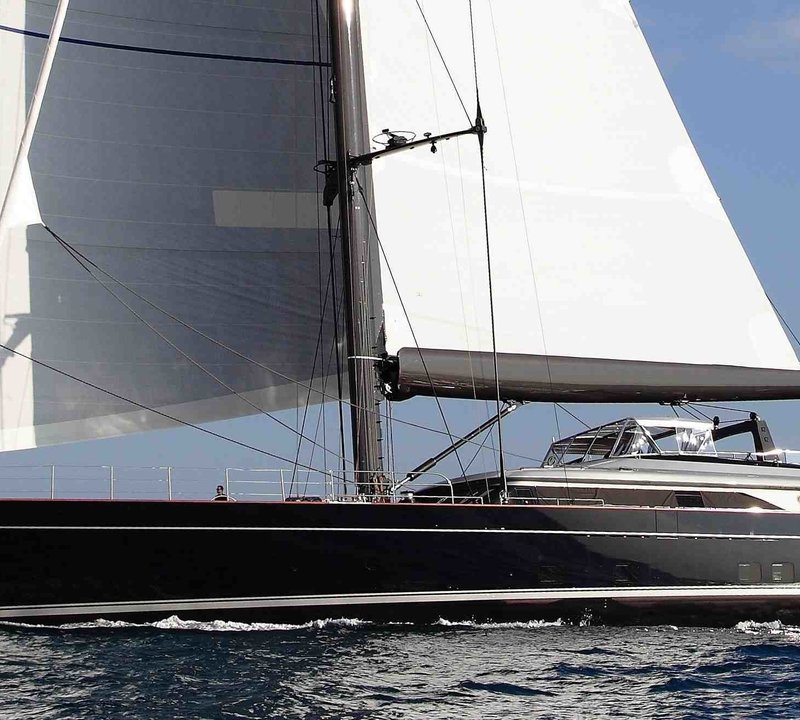 Watch: Perini Navi: 38m S/Y Dahlak on the water — Yacht Charter ...